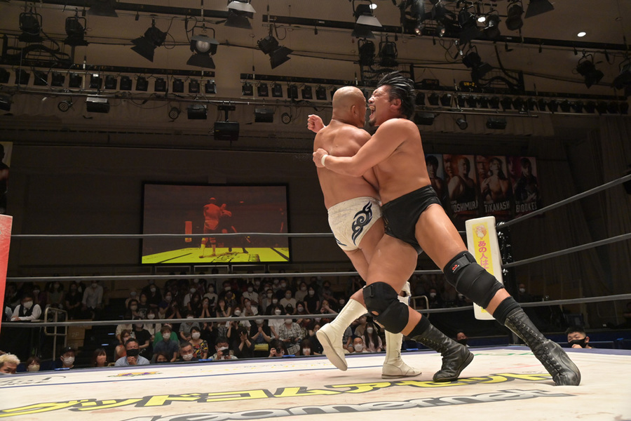 DDT: «King of DDT 2022» Gran Final - Kazusada Higuchi gana el torneo y ...