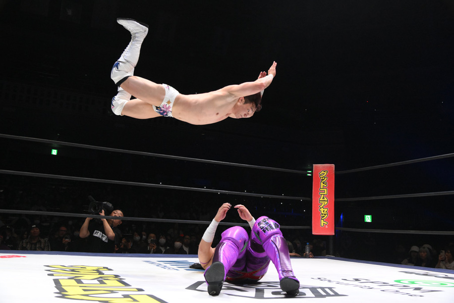 DDT: «Ultimate Party 2024» Chris Brookes retiene; reaparece Sanshiro ...